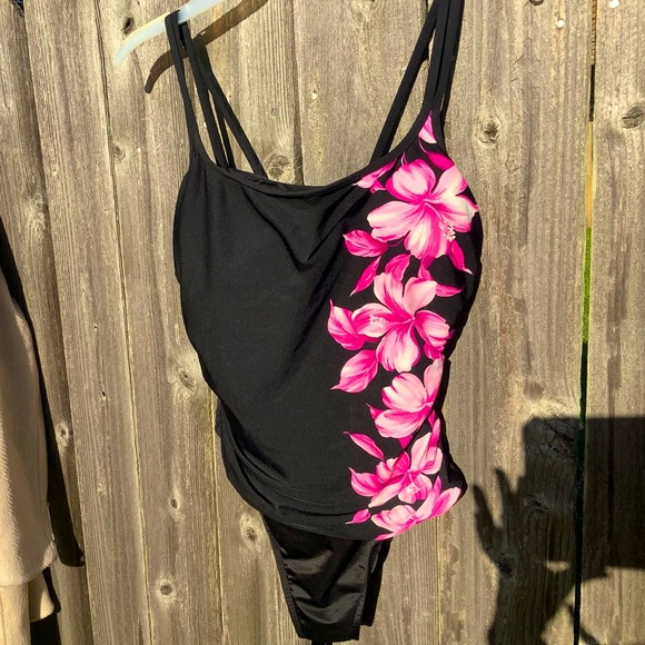 Miraclesuit | Swim | Miraclesuit Black Pink Floral | Poshmark